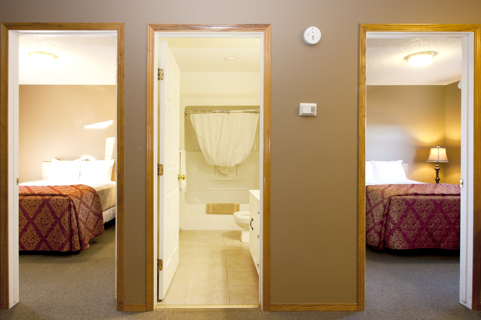 Cochrane Hotels | Hotels in Cochrane | Bow River Inn