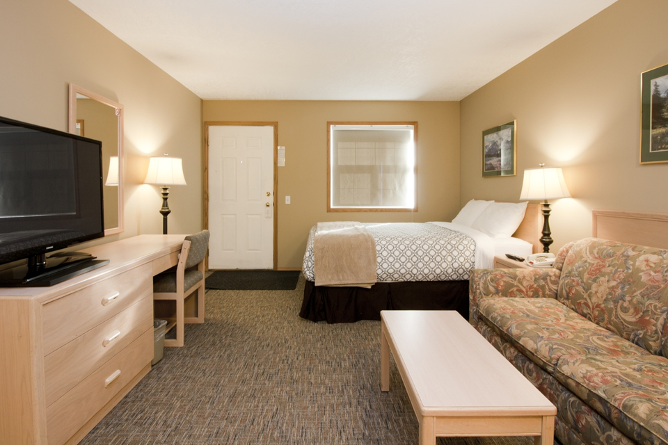 Cochrane Hotels | Hotels in Cochrane | Bow River Inn