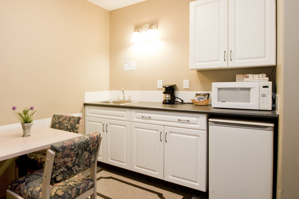 Cochrane Hotels | Hotels in Cochrane | Bow River Inn