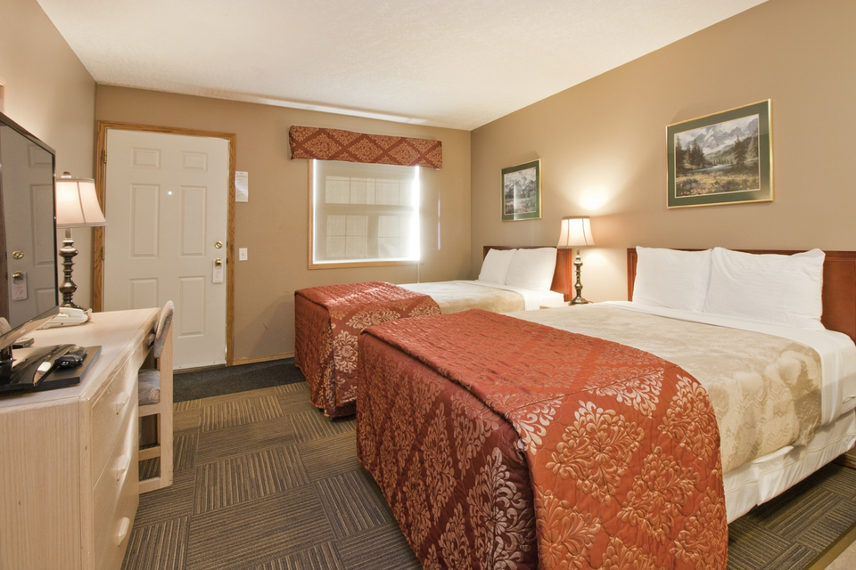 Cochrane Hotels | Hotels in Cochrane | Bow River Inn